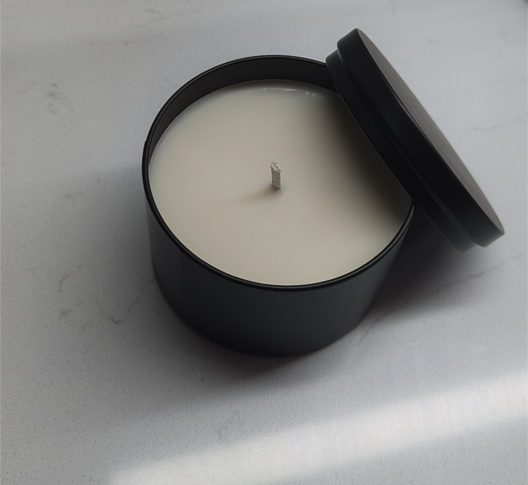 Dark Academia + Oak Candle – Black Vanilla Studio
